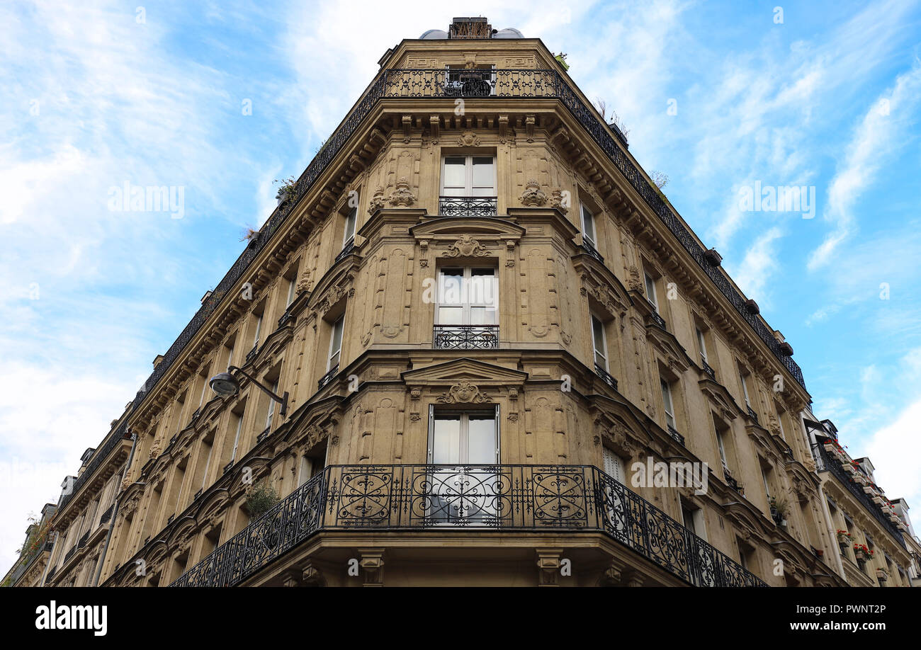 The traditional facade of Parisian building, France Stock Photo - Alamy