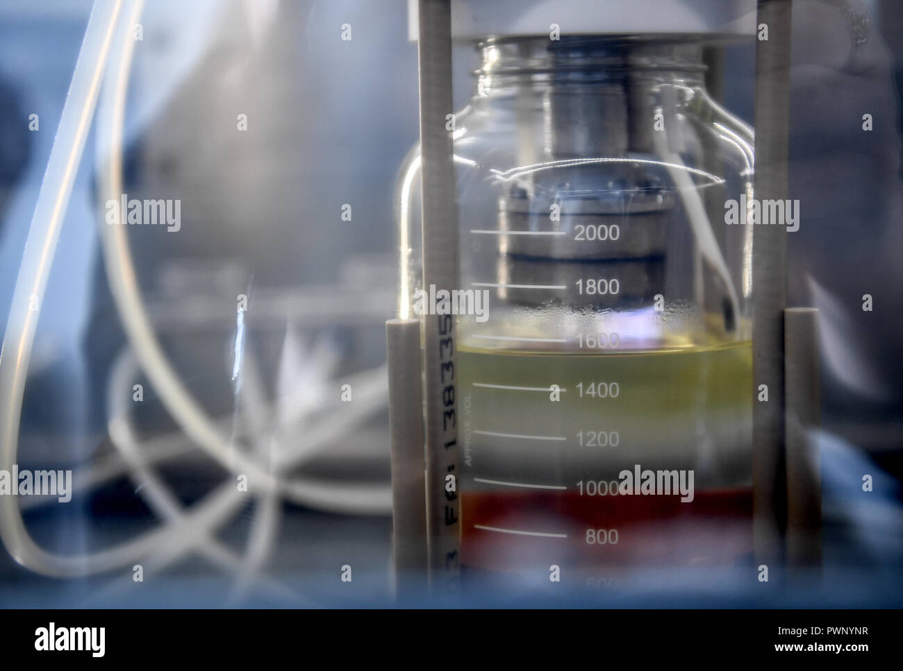 Discharge using hi-res stock photography and images - Alamy