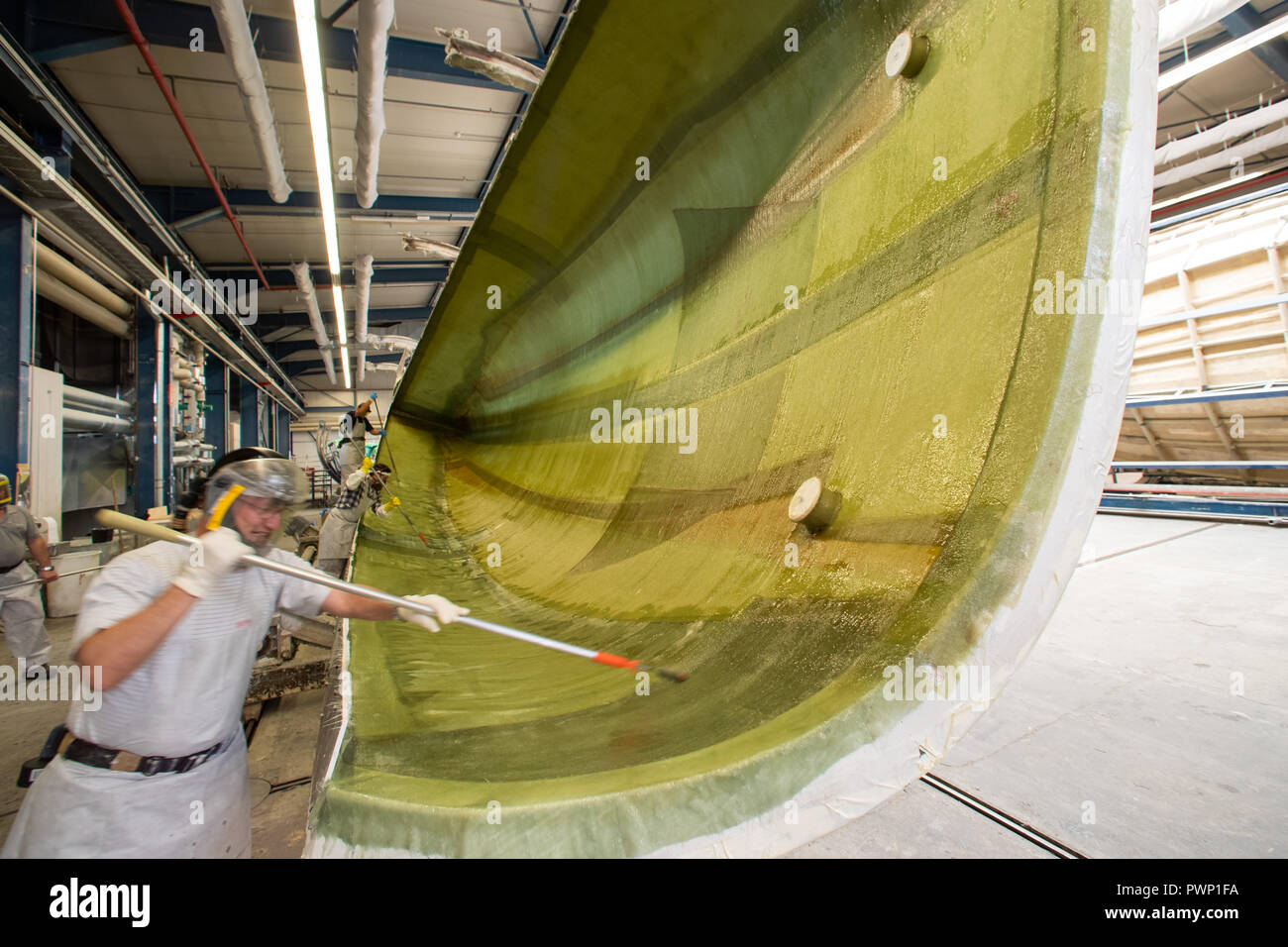 Giebelstadt, Bavaria. 17th Oct, 2018. Employees of the Bavarian boat ...