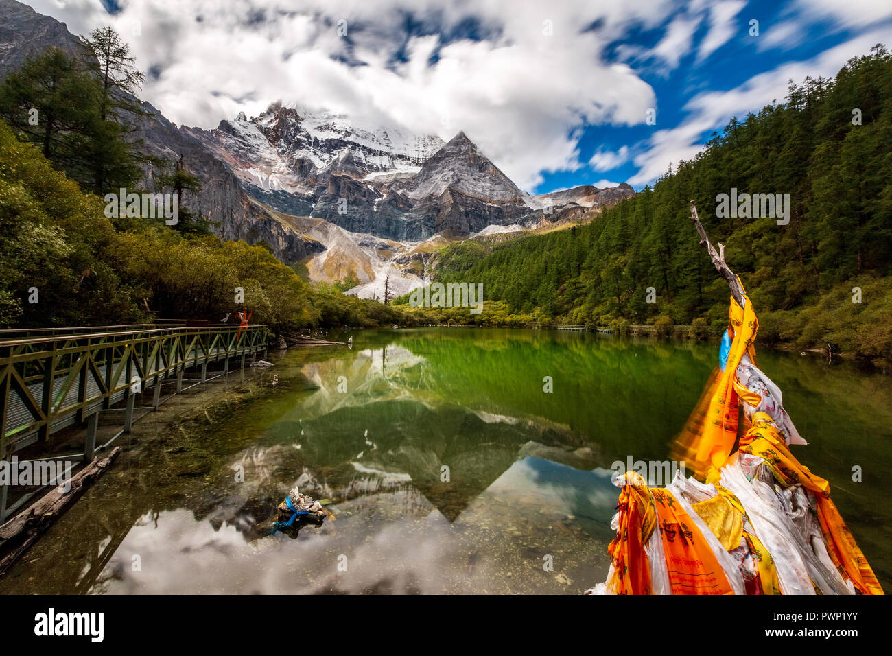 Glacier fed rivers hi-res stock photography and images - Alamy