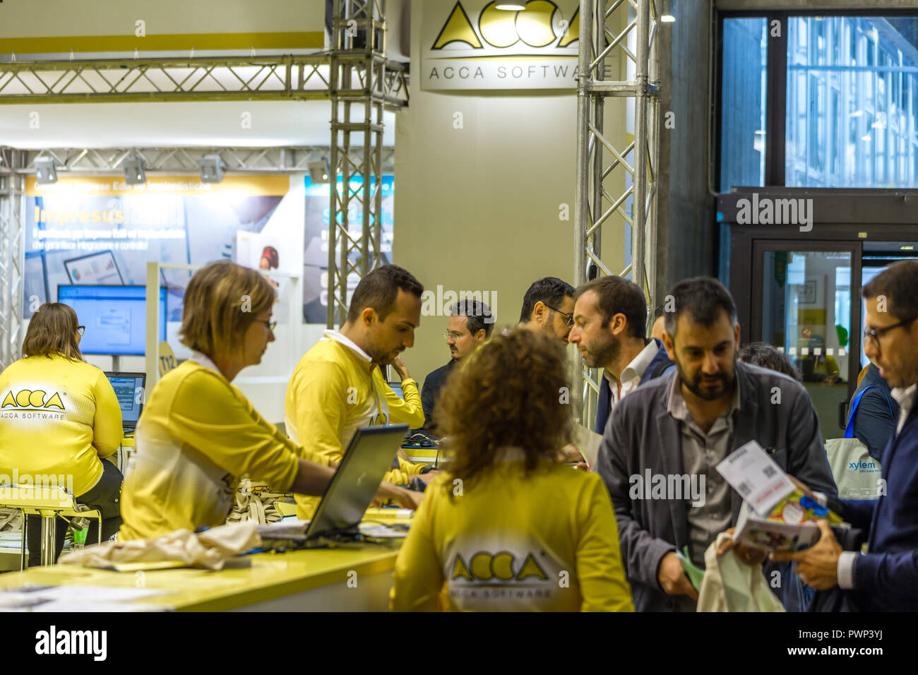 Welcome booth hi-res stock photography and images - Alamy