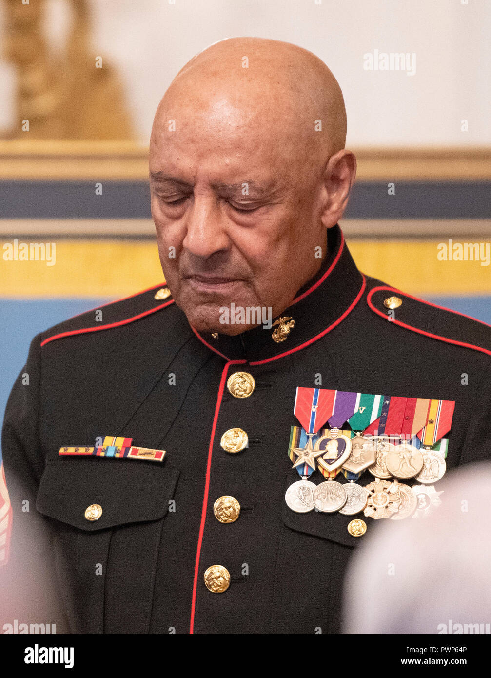 Us marine corps head hi-res stock photography and images - Alamy
