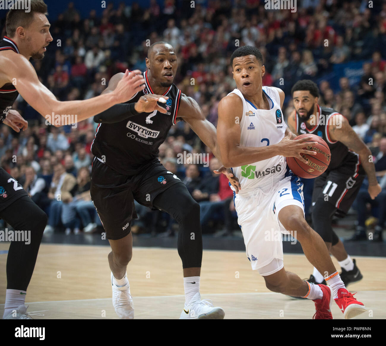 Bell won hi-res stock photography and images - Alamy