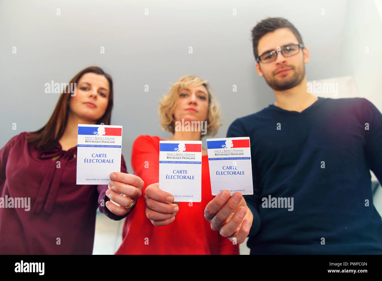 Voting cards hi-res stock photography and images - Alamy