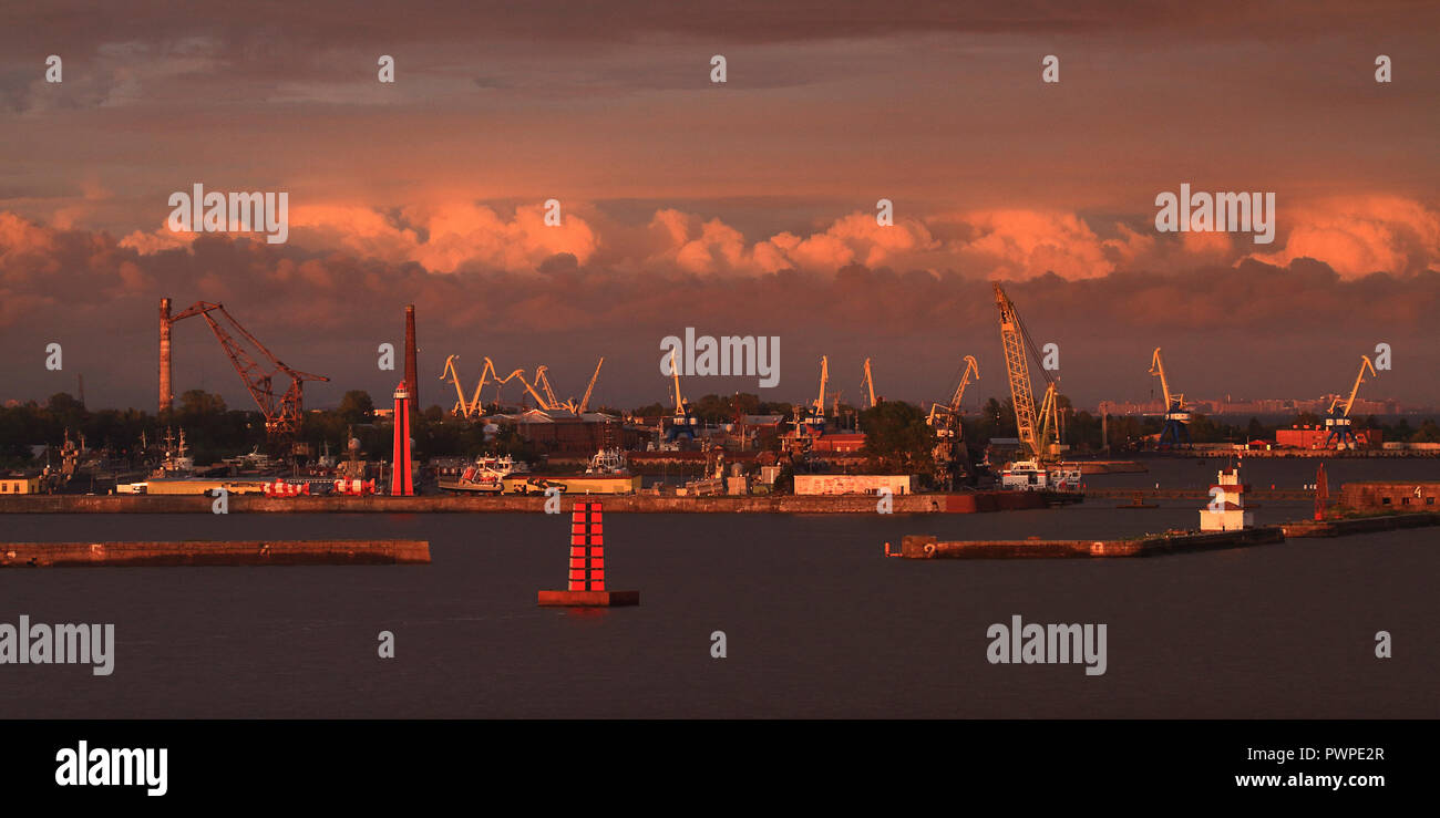 Russia, Kronstadt. Neva Bay Stock Photo - Alamy
