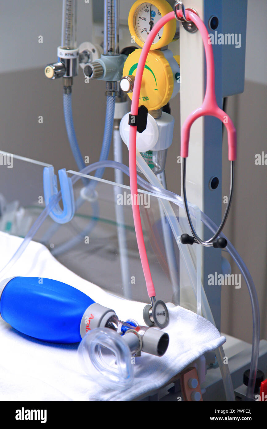 Resuscitation device hi-res stock photography and images - Alamy