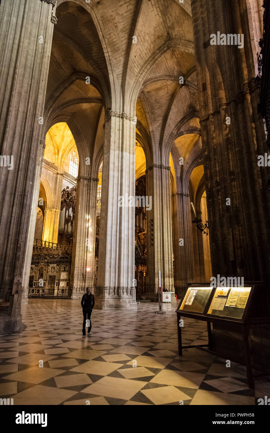 Interior of seville cathedral hi-res stock photography and images - Alamy