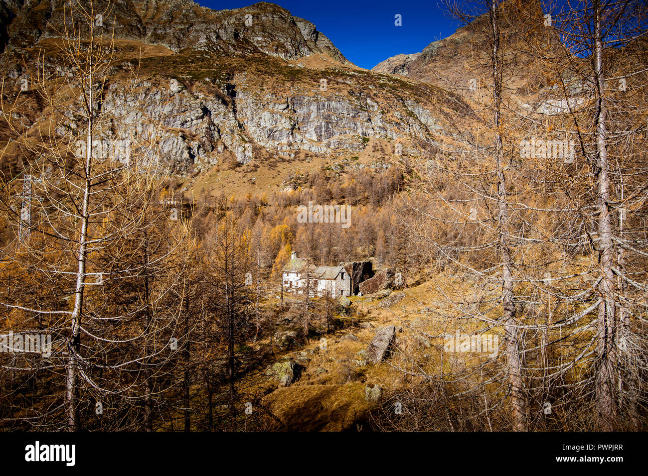 Beautiful mountain village hi-res stock photography and images - Alamy