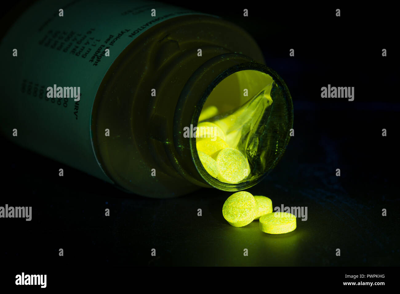 Riboflavin tablets hi-res stock photography and images - Alamy