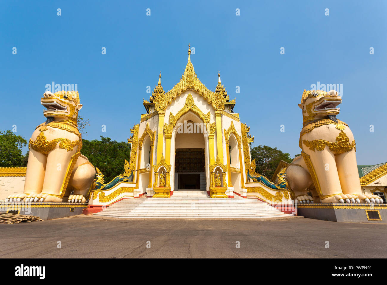 Shwedagon pagoda gate, Yangon, Myanmar Stock Photo - Alamy