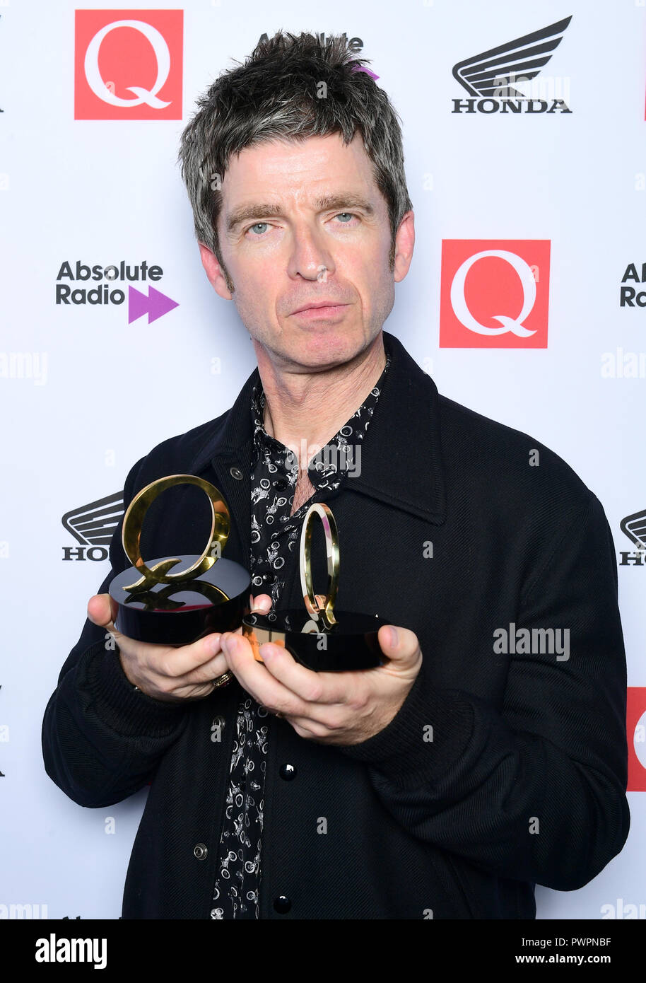 Artist contribution hi-res stock photography and images - Alamy