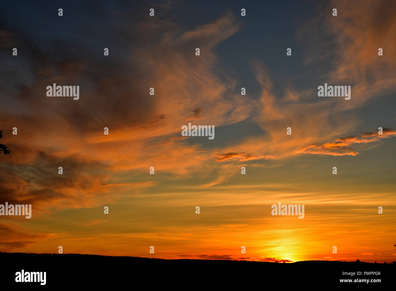 6 pm sunset hi-res stock photography and images - Alamy