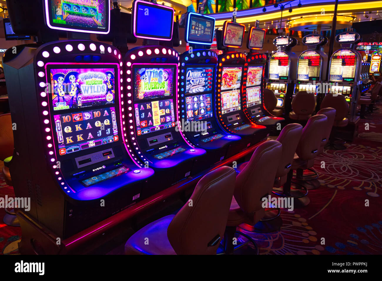 Gambling machines roulette hi-res stock photography and images - Alamy