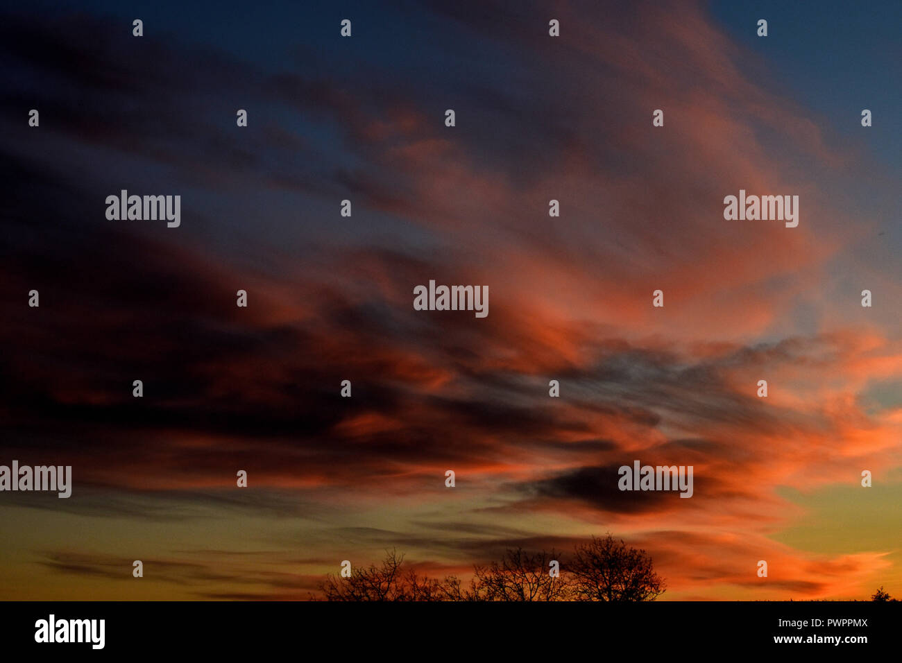 6 pm sunset hi-res stock photography and images - Alamy