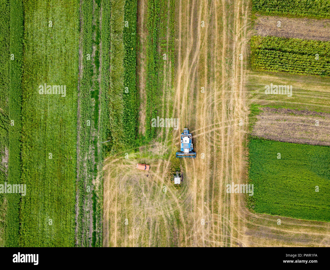 Car behind tractor hi-res stock photography and images - Alamy