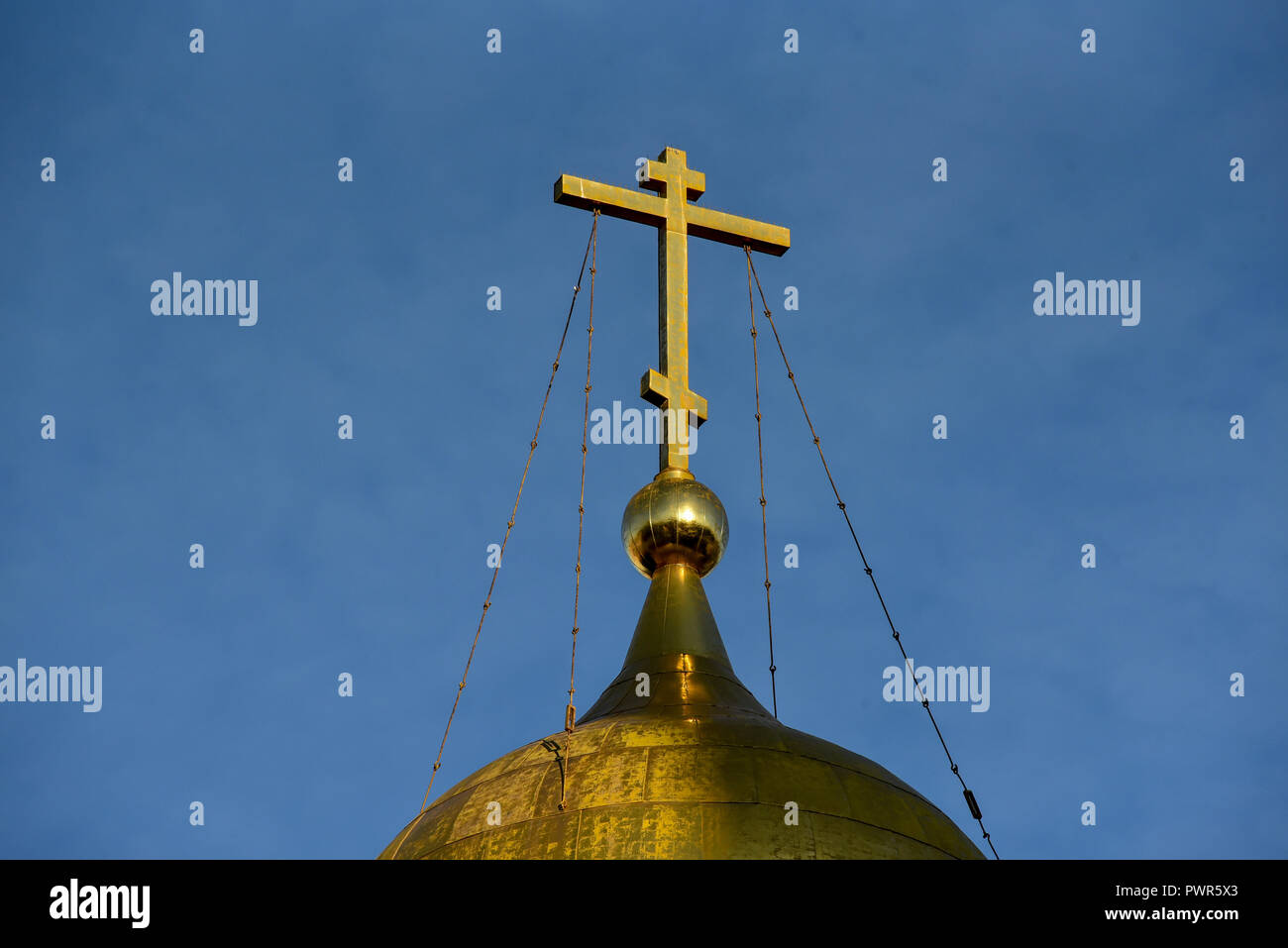 Moscow, Russia - 16 October, 2018: Cross on the dome of the Kazan ...