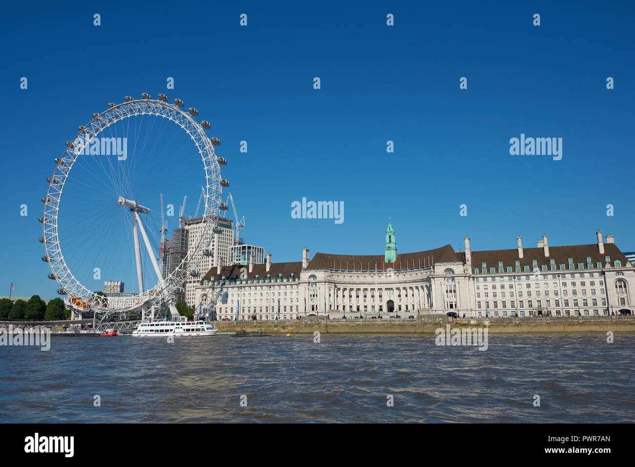 LONDON / ENGLAND - June 26, 2018 : View of the London Eye. London Eye ...