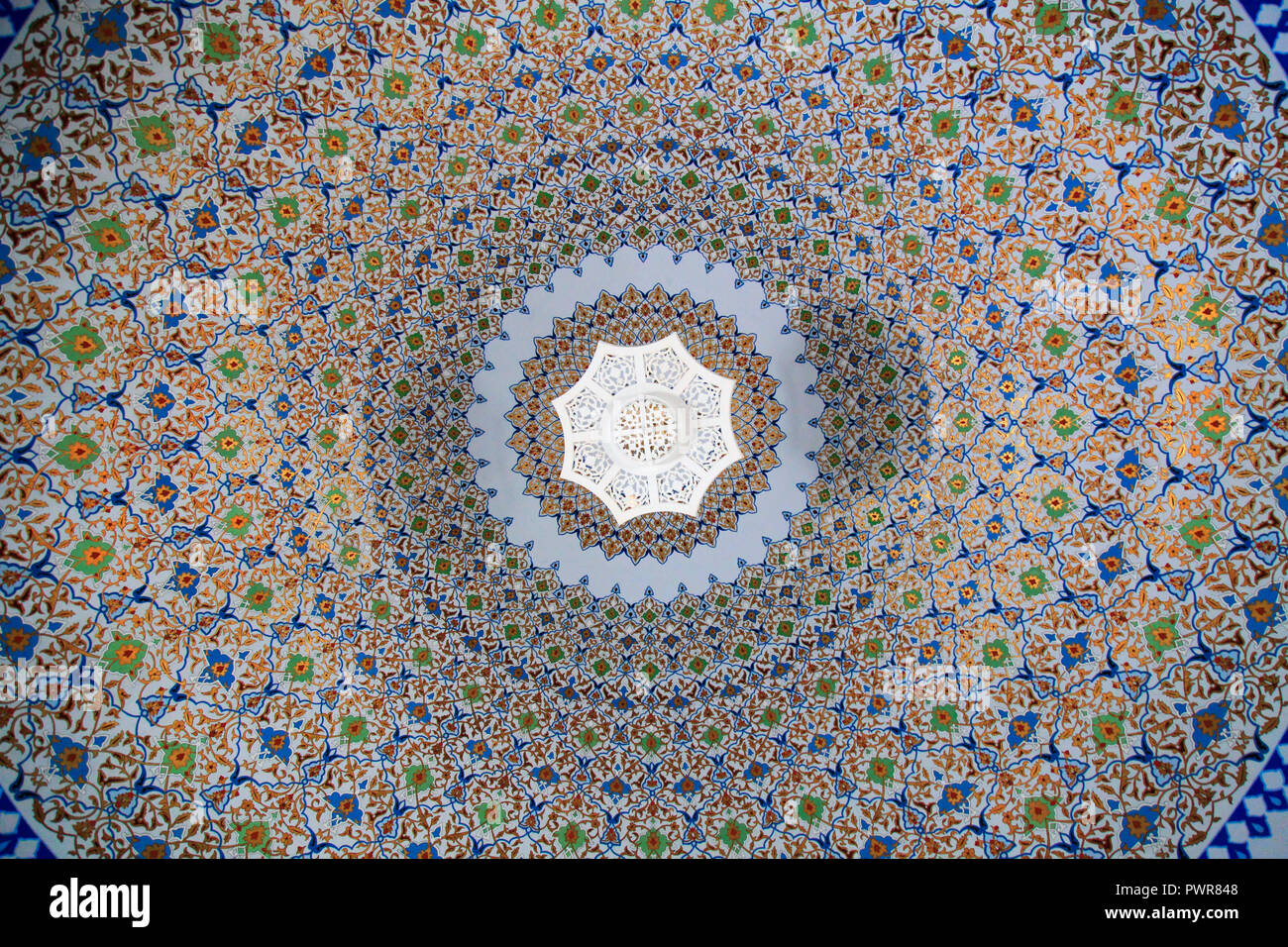 Uzbekistan, Samarkand, Hazrat Khizr Mosque, interior Stock Photo - Alamy