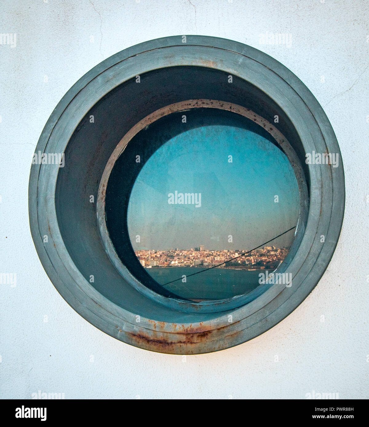 Round reflection hi-res stock photography and images - Alamy