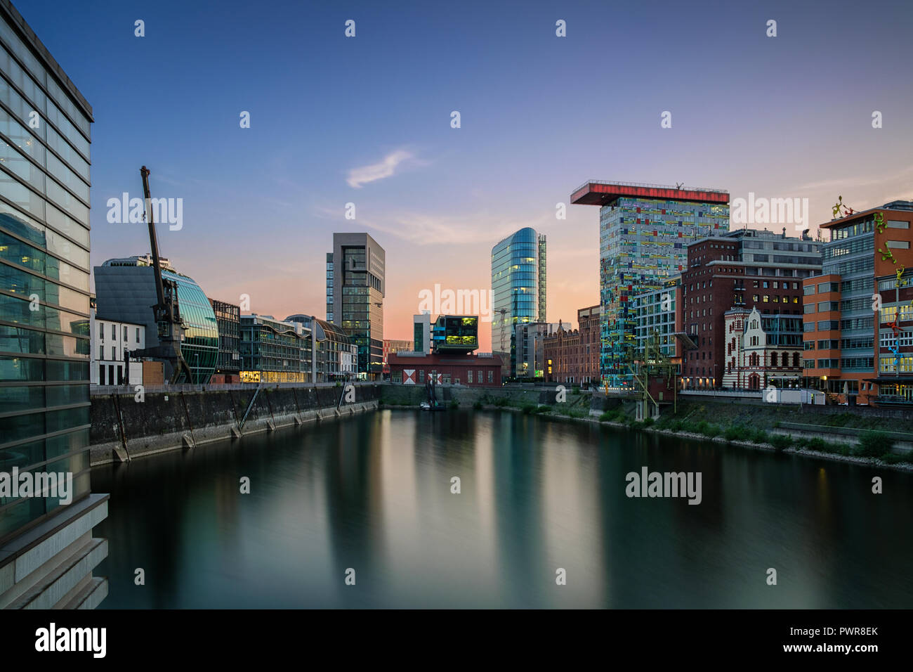 Medienhafen düsseldorf sun hi-res stock photography and images - Alamy