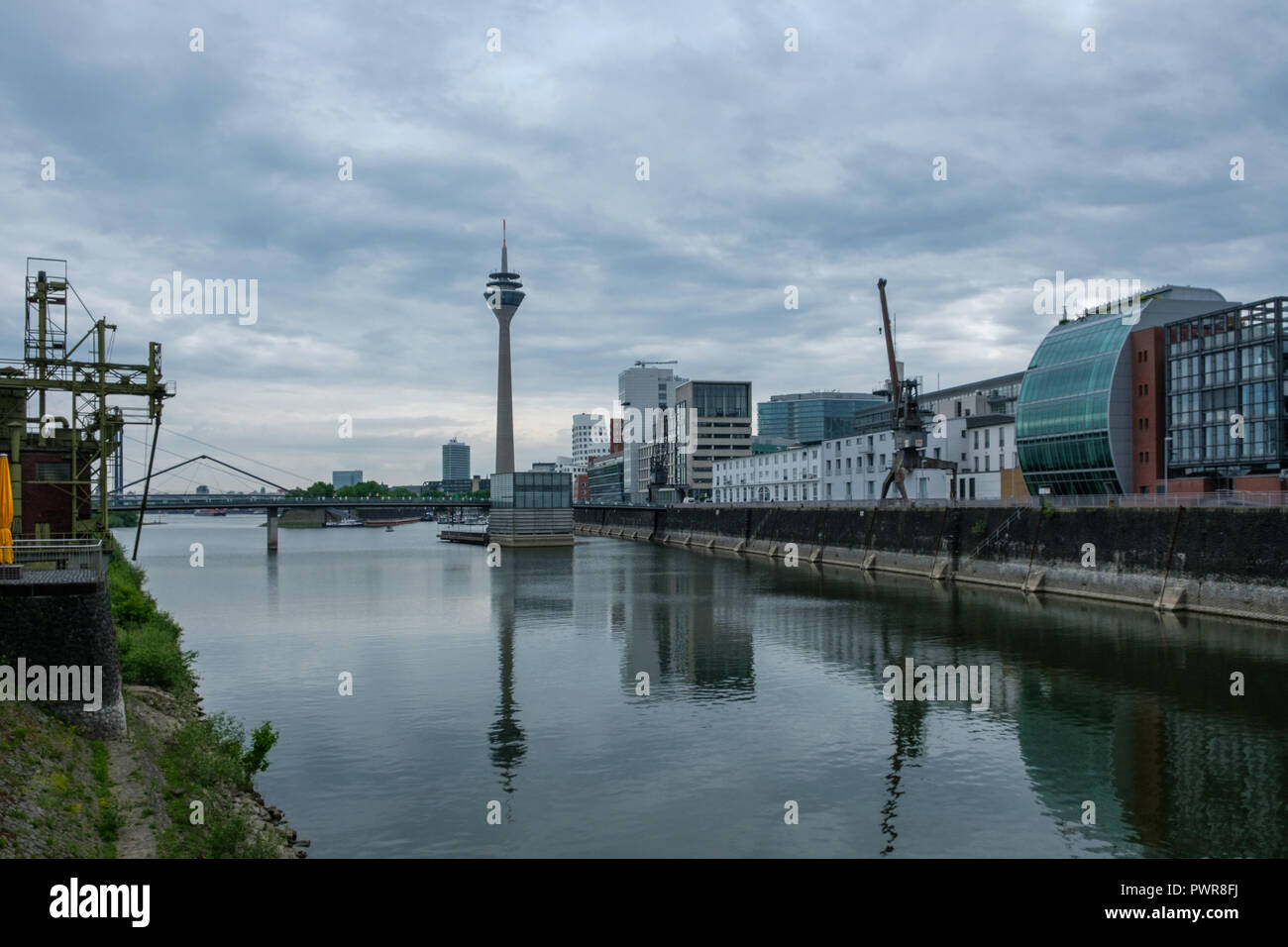 Medienhafen düsseldorf sun hi-res stock photography and images - Alamy
