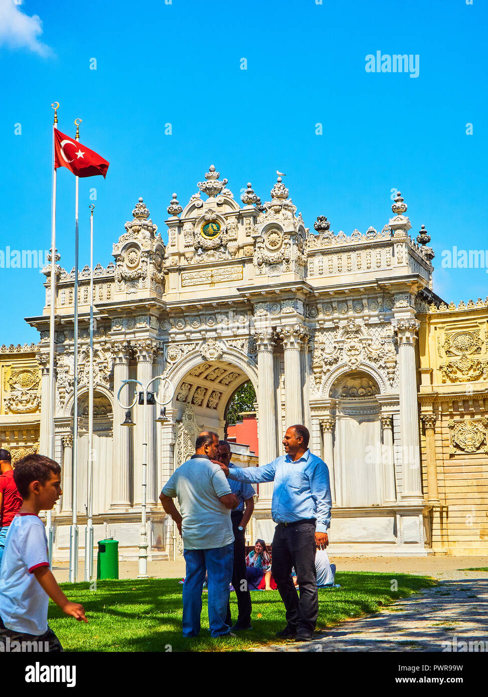 Citizens talking facing the Imperial Gate or Sultan Gate, Saltanat ...