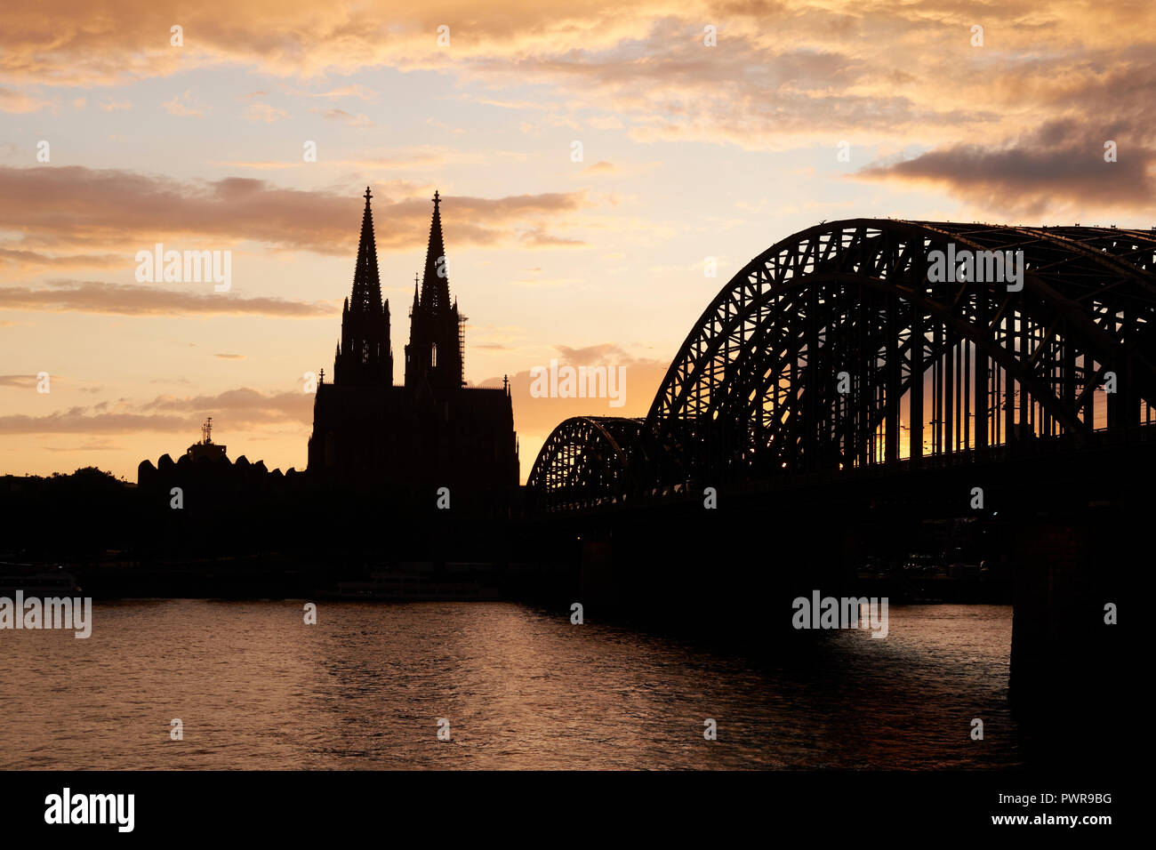Kölner dom fenster hi-res stock photography and images - Alamy