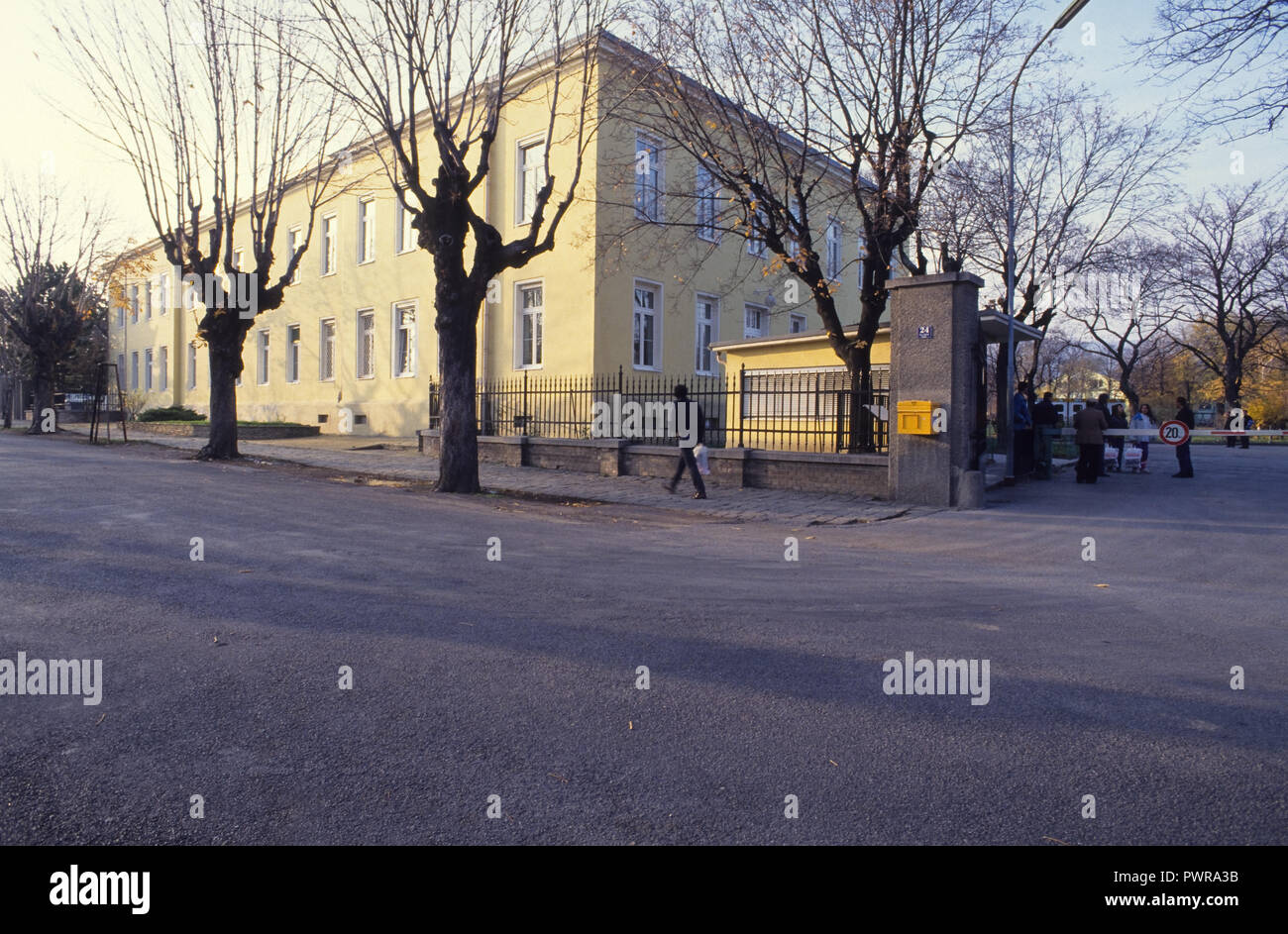 Flüchtlingslager hi-res stock photography and images - Alamy