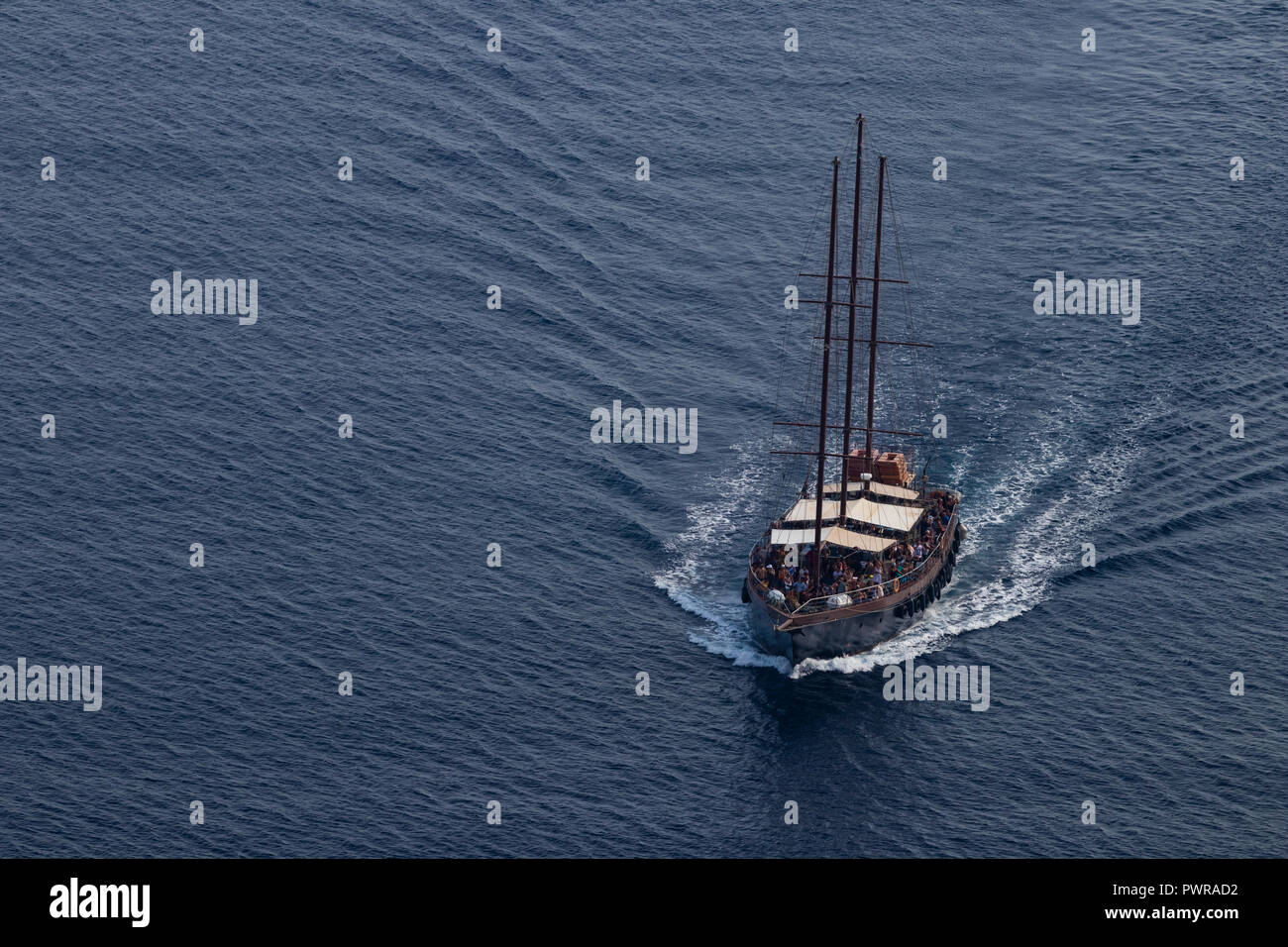 Three deck boat hi-res stock photography and images - Alamy