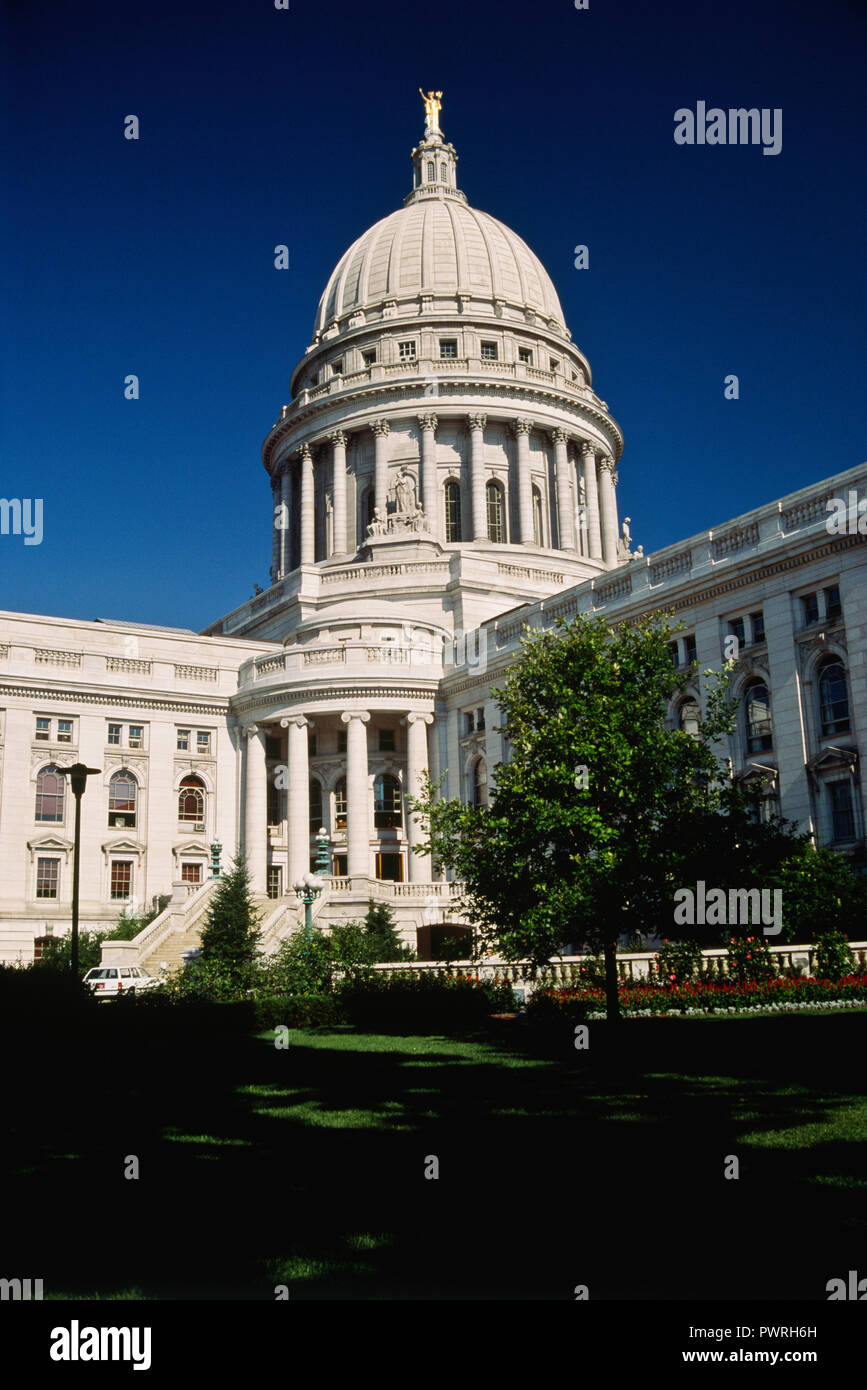 Capitol building madison wisconsin wi hi-res stock photography and ...