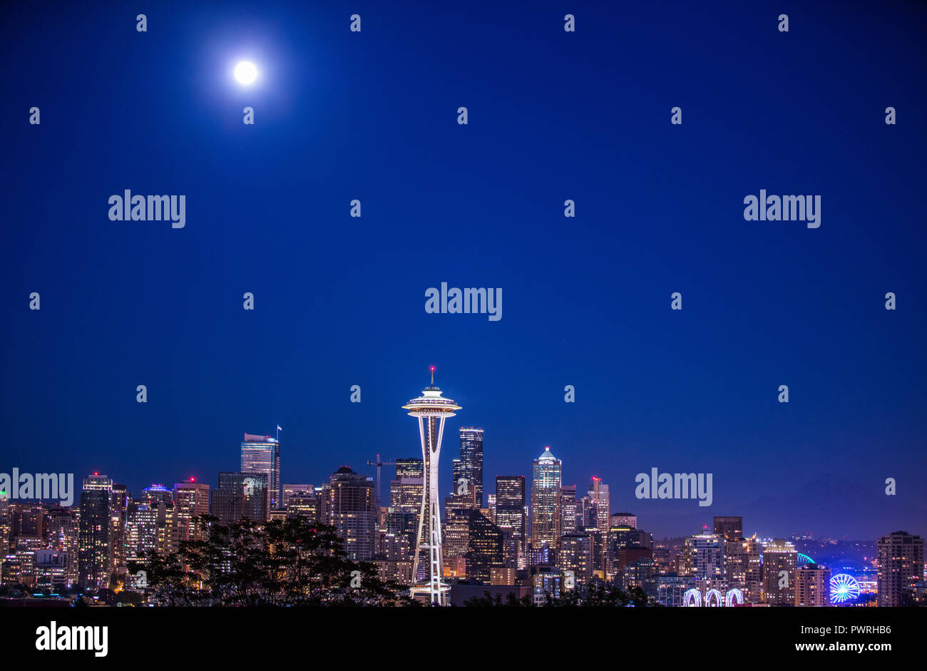 Seattle in the moonlight Stock Photo - Alamy