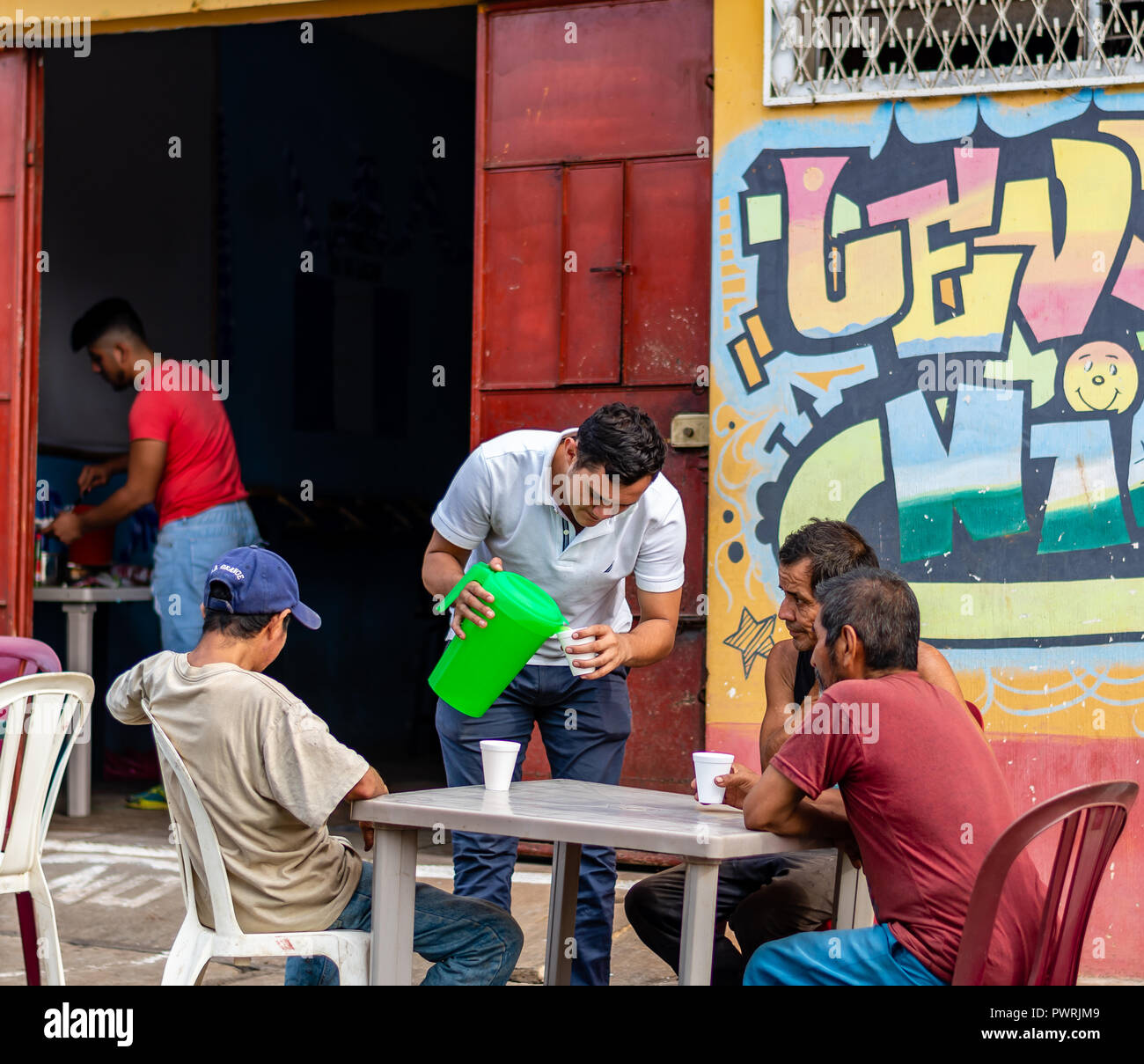Homeless feeding program hi-res stock photography and images - Alamy