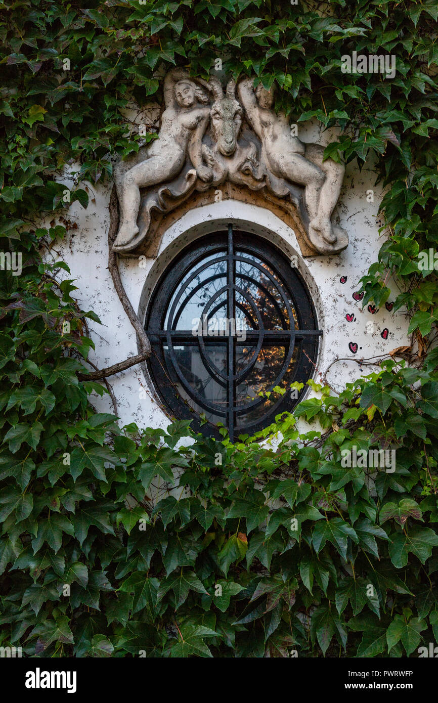 Lunette Architecture