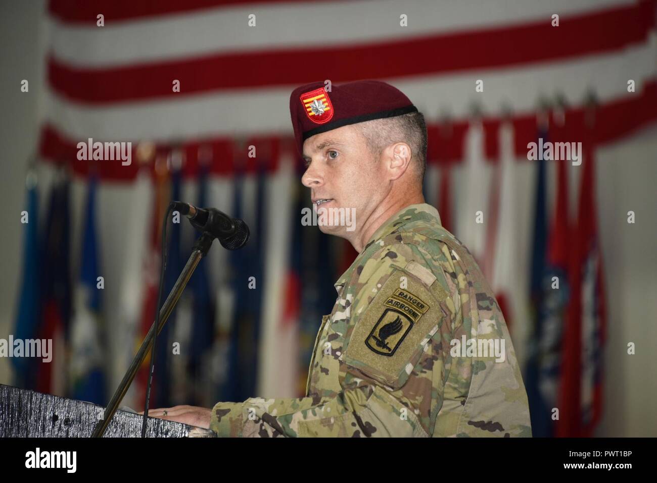 U.S. Army Lt. Col. James Henry B. Peay IV, incoming 4th Battalion ...