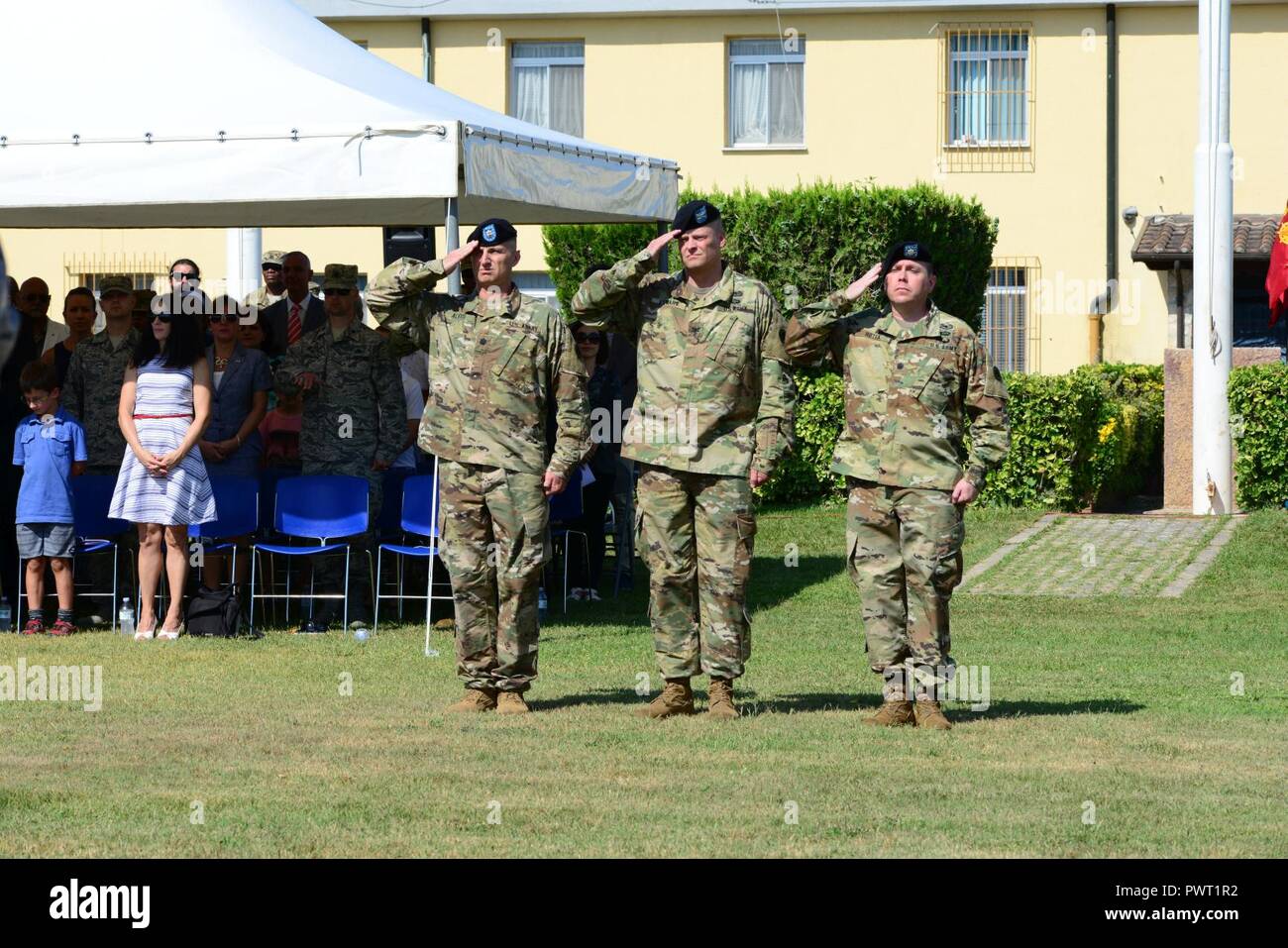 From left, U.S Army Lt. Col. Jason M. Alvis outgoing Commander of the ...