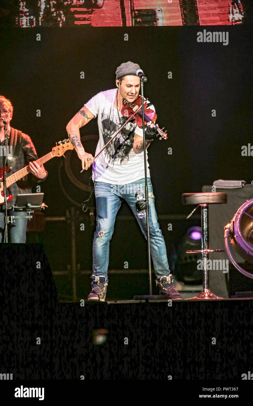 David garrett live music hi-res stock photography and images - Alamy