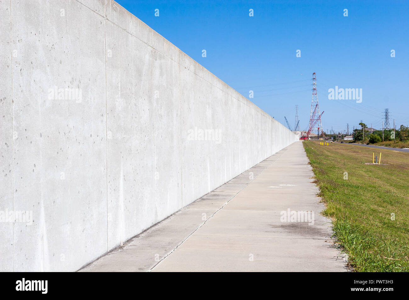 Levee wall in the Lower 9th Ward Stock Photo - Alamy