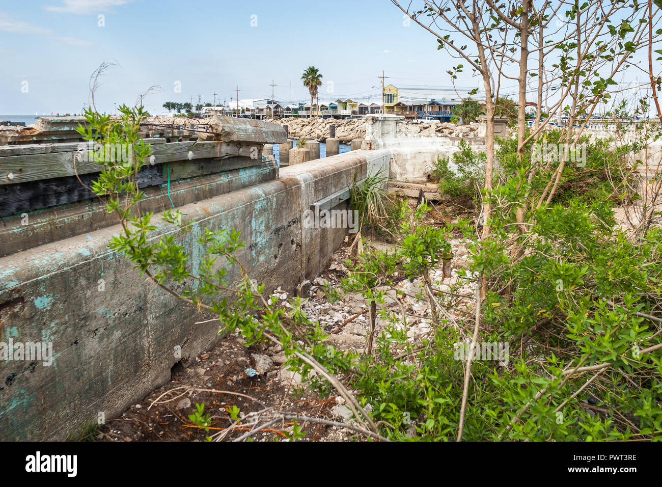 Hurricane katrina louisiana damage hi-res stock photography and images ...