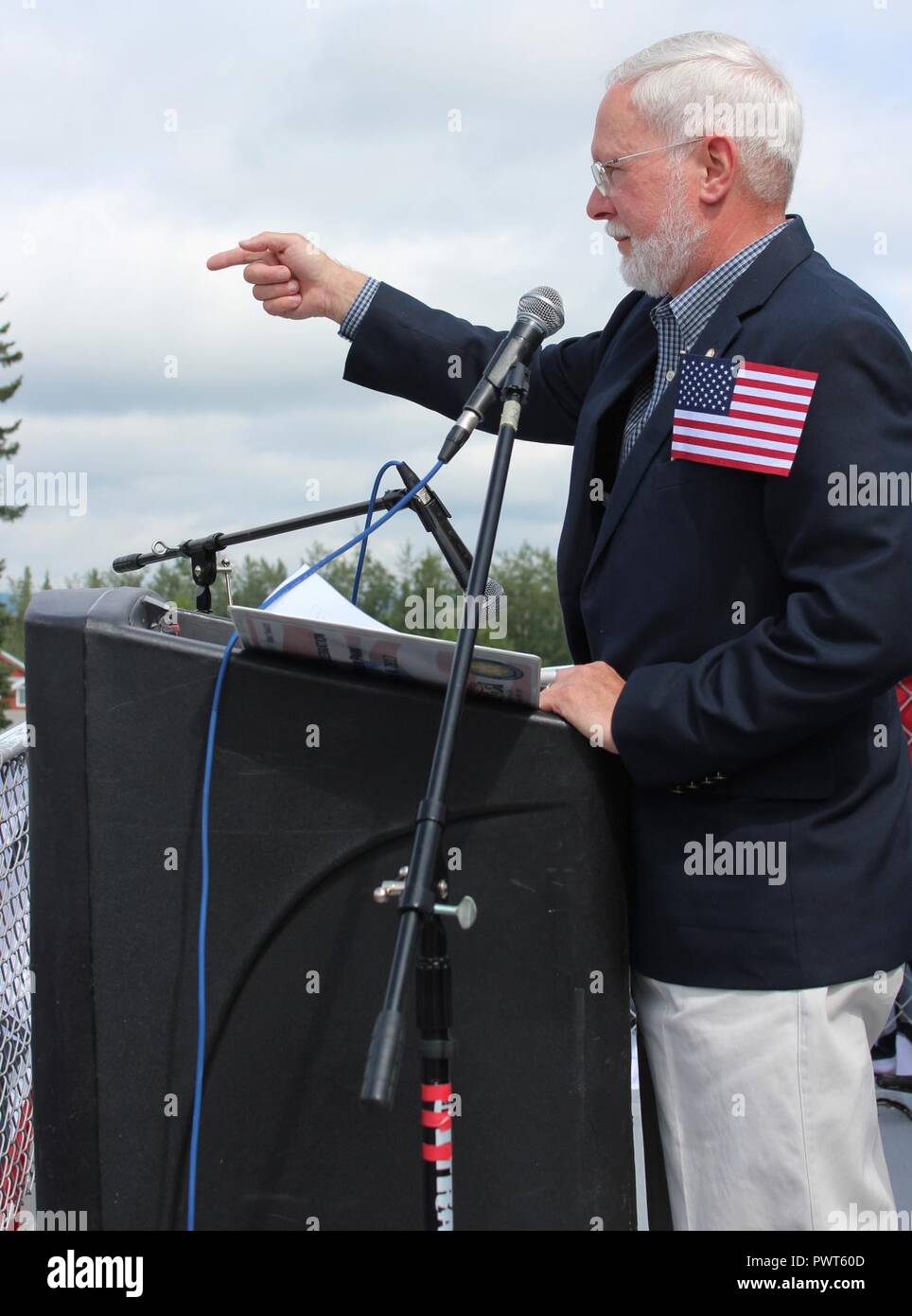 Fairbanks North Star Borough Mayor Karl Kassel receives cheers from the ...