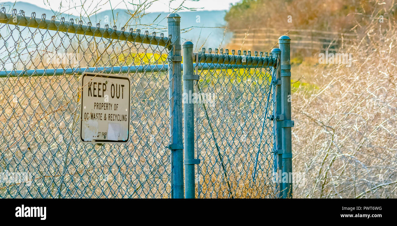 California mesh hi-res stock photography and images - Alamy