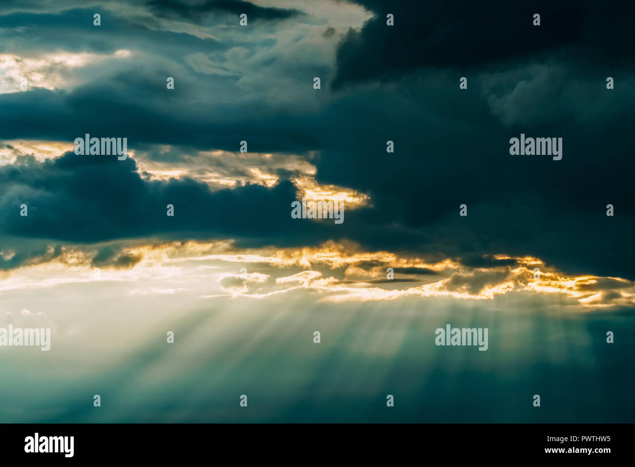 Ray of sunshine dark cloud hi-res stock photography and images - Alamy