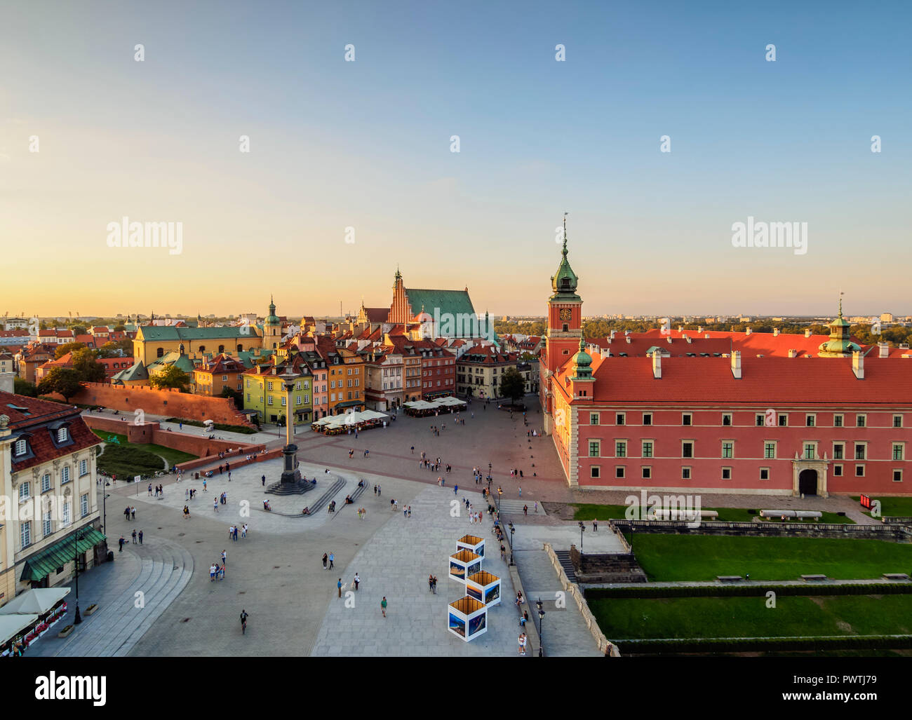 Elevated castle hi-res stock photography and images - Alamy