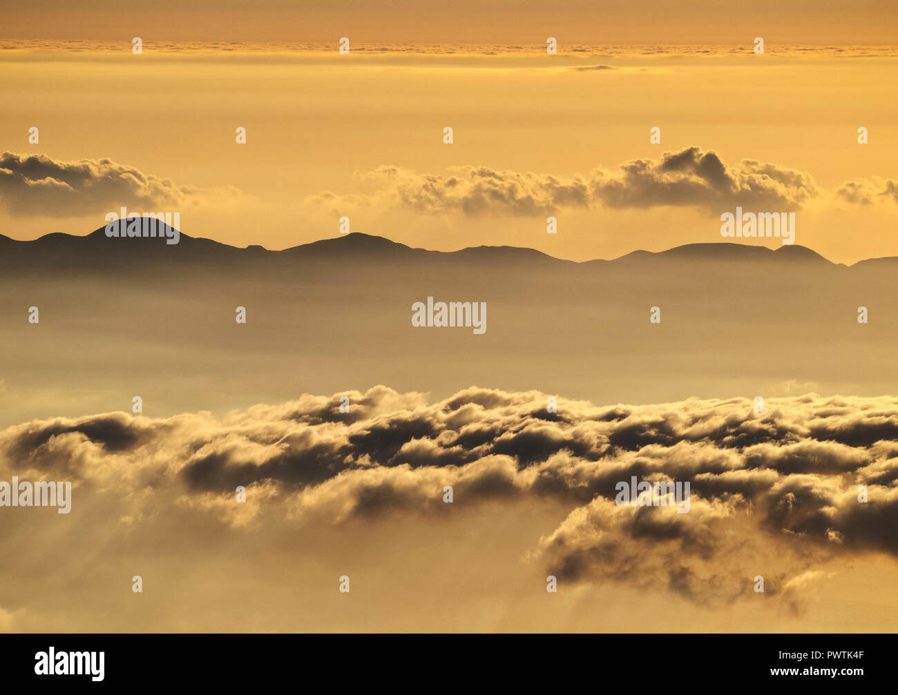 Ponta do pico volcano hi-res stock photography and images - Alamy