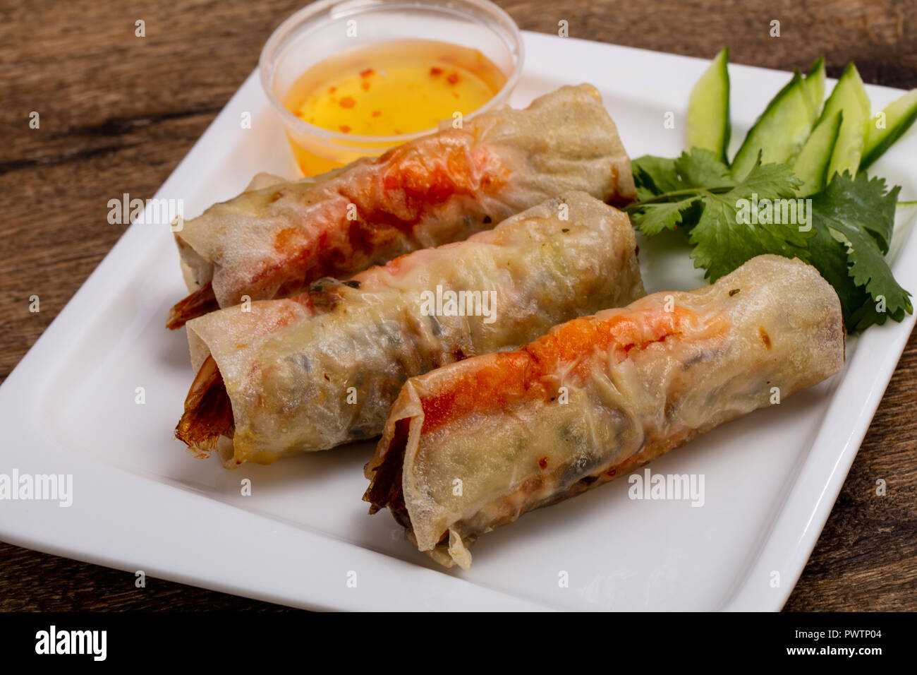 Vietnamese spring roll with prawn Stock Photo - Alamy