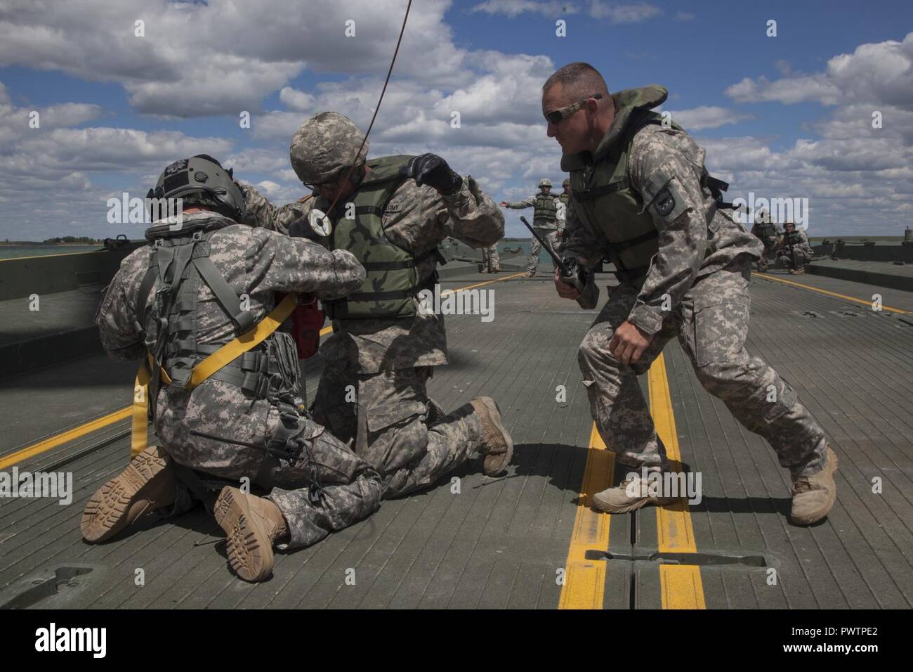189th aviation regiment and detachment 1 hi-res stock photography and ...