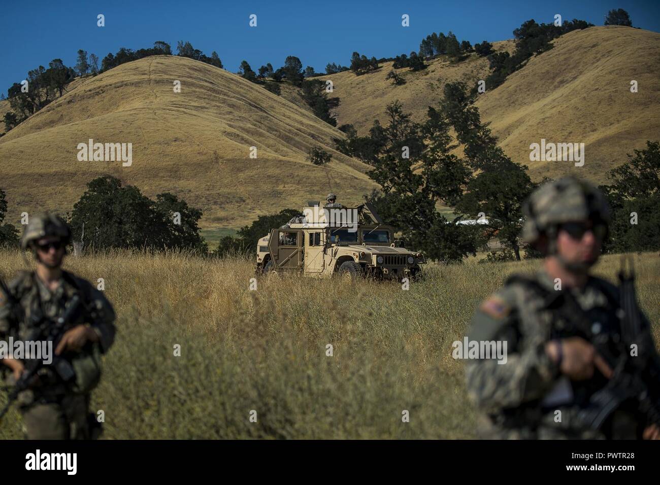 U.S. Army Reserve Soldiers from the 339th Military Police Company ...