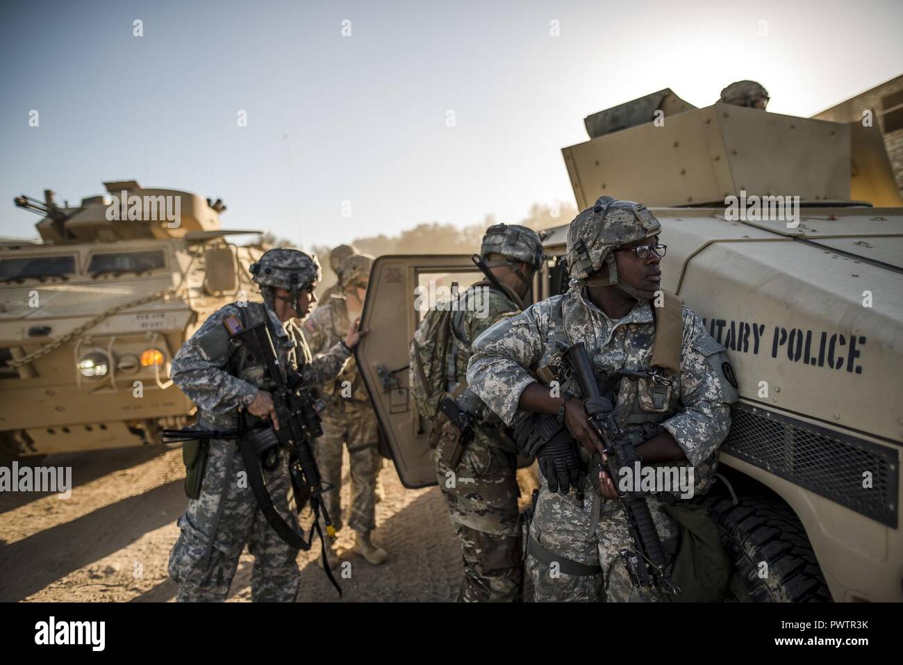 U.S. Army Reserve military police Soldiers from the 339th Military ...