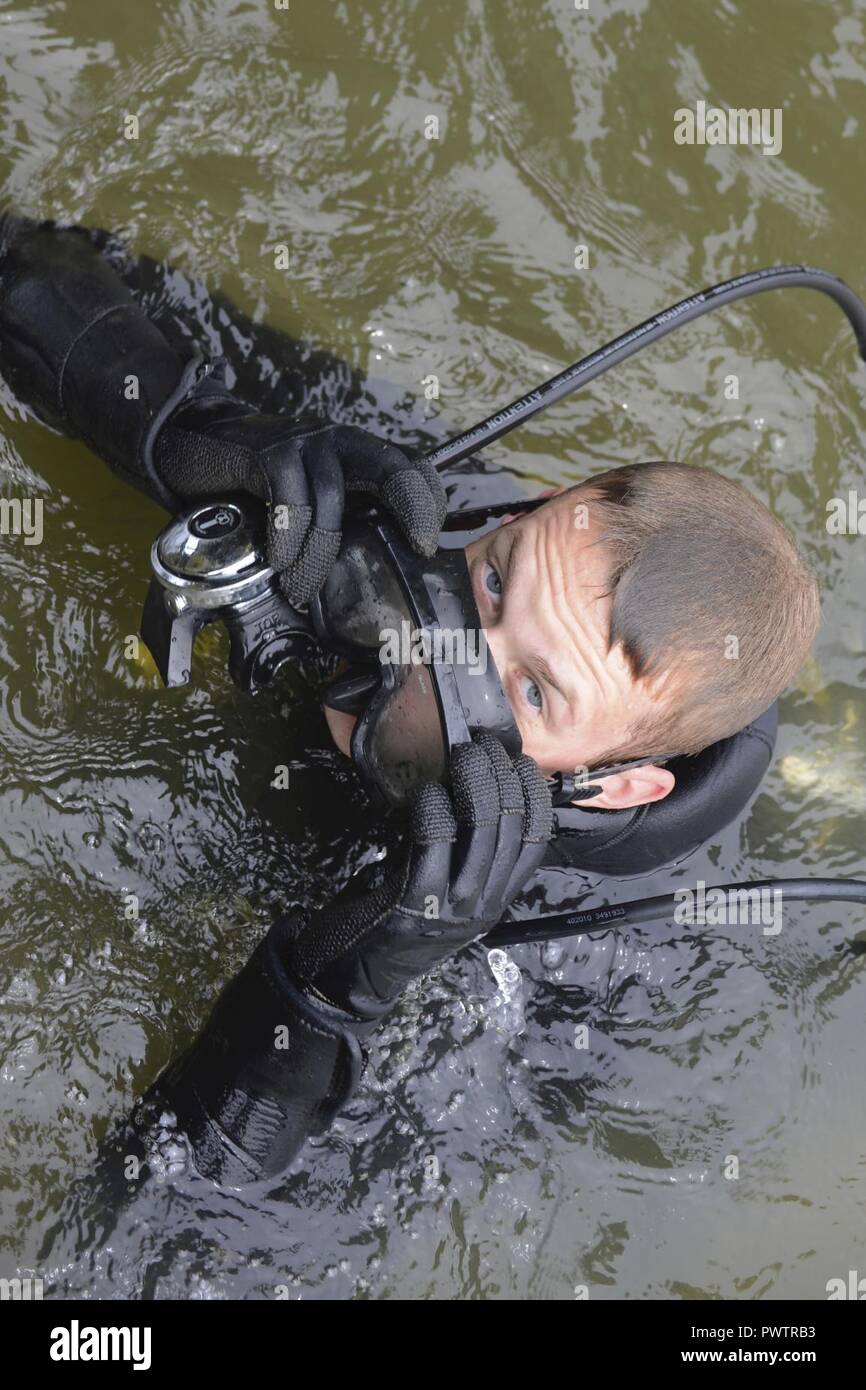 U.S. Army Pfc. Samuel Ladd, 74th Engineer Dive Detachment, 92nd Eng ...