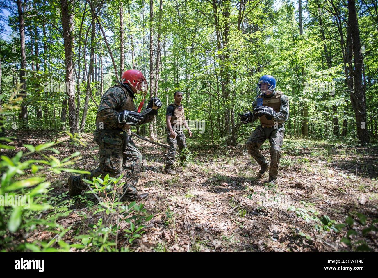 Weapons free sparring hi-res stock photography and images - Alamy