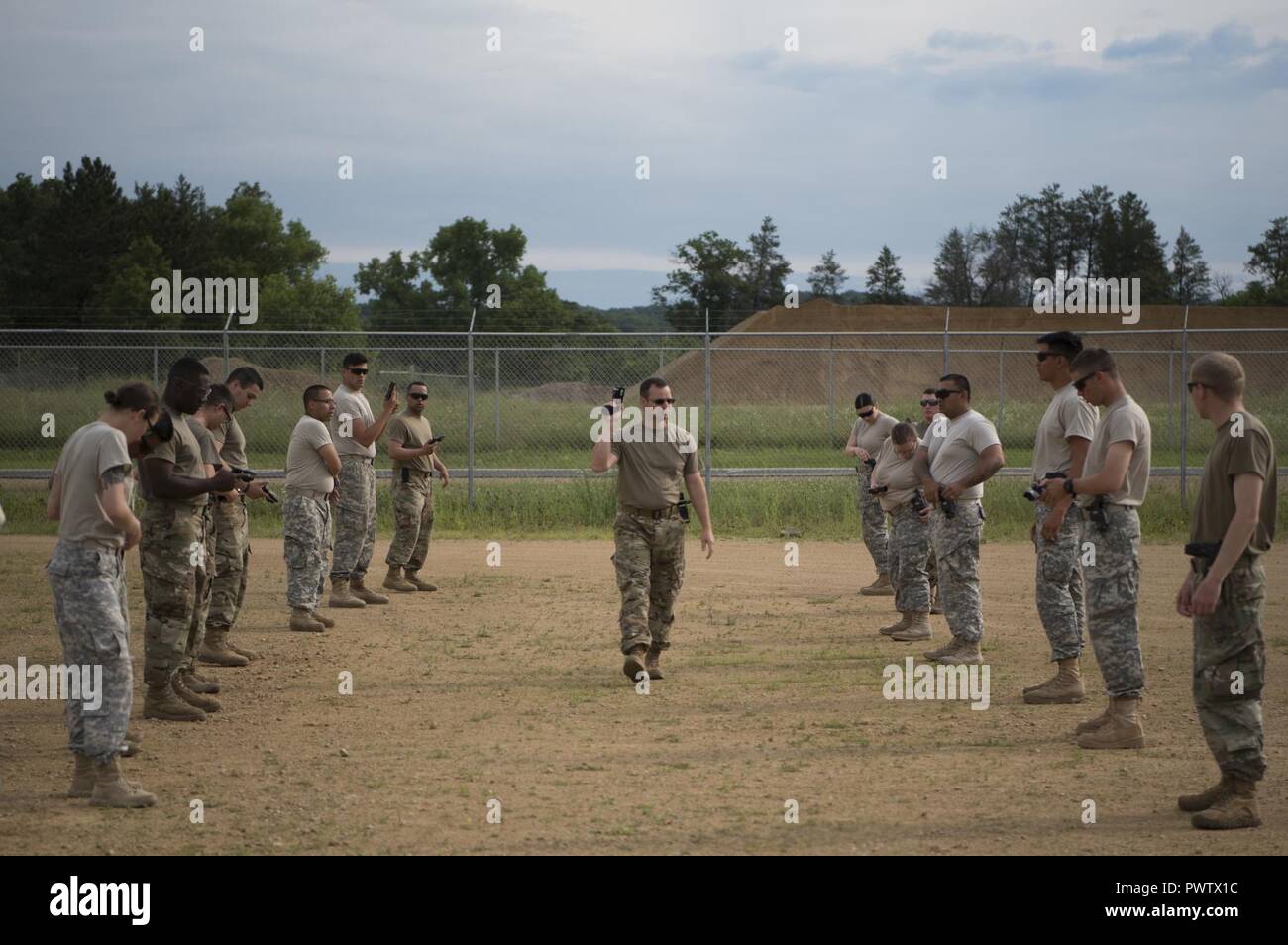 324th military police battalion hi-res stock photography and images - Alamy